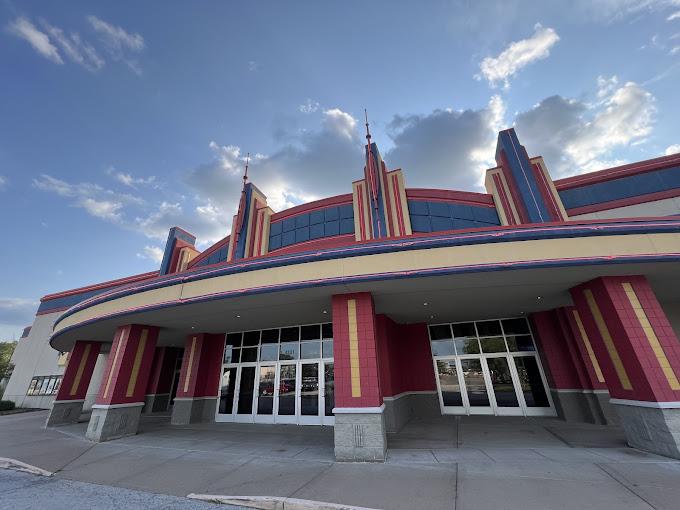 VIP Moline 14 - Showtimes & Tickets