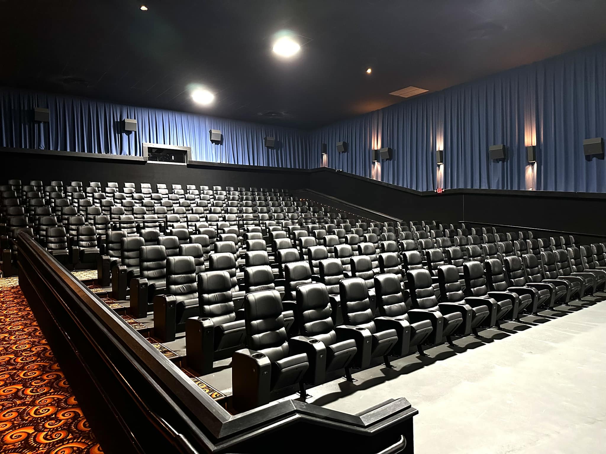 Cinema Centre 8 - Showtimes & Tickets