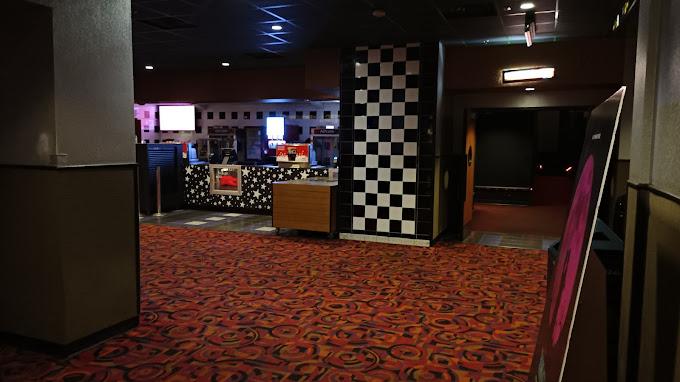 Cinemark Tinseltown USA Mission and XD Theatre - Screendollars