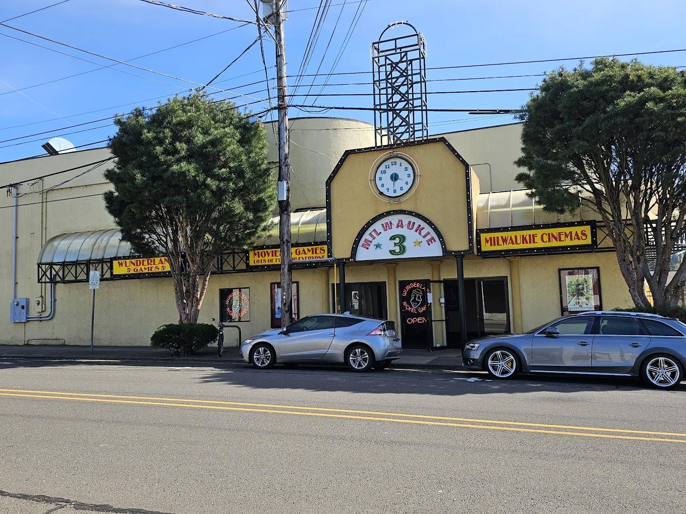 Wunderland Milwaukie Cinema - Showtimes & Tickets