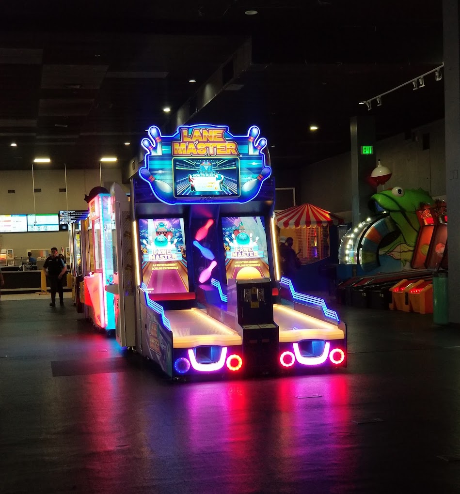 Flippers Cinema & Arcade - Showtimes & Tickets