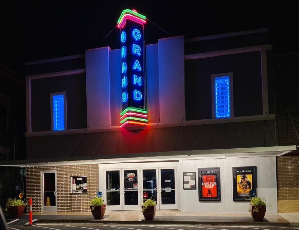 Grand Theater in Yoakum - Screendollars