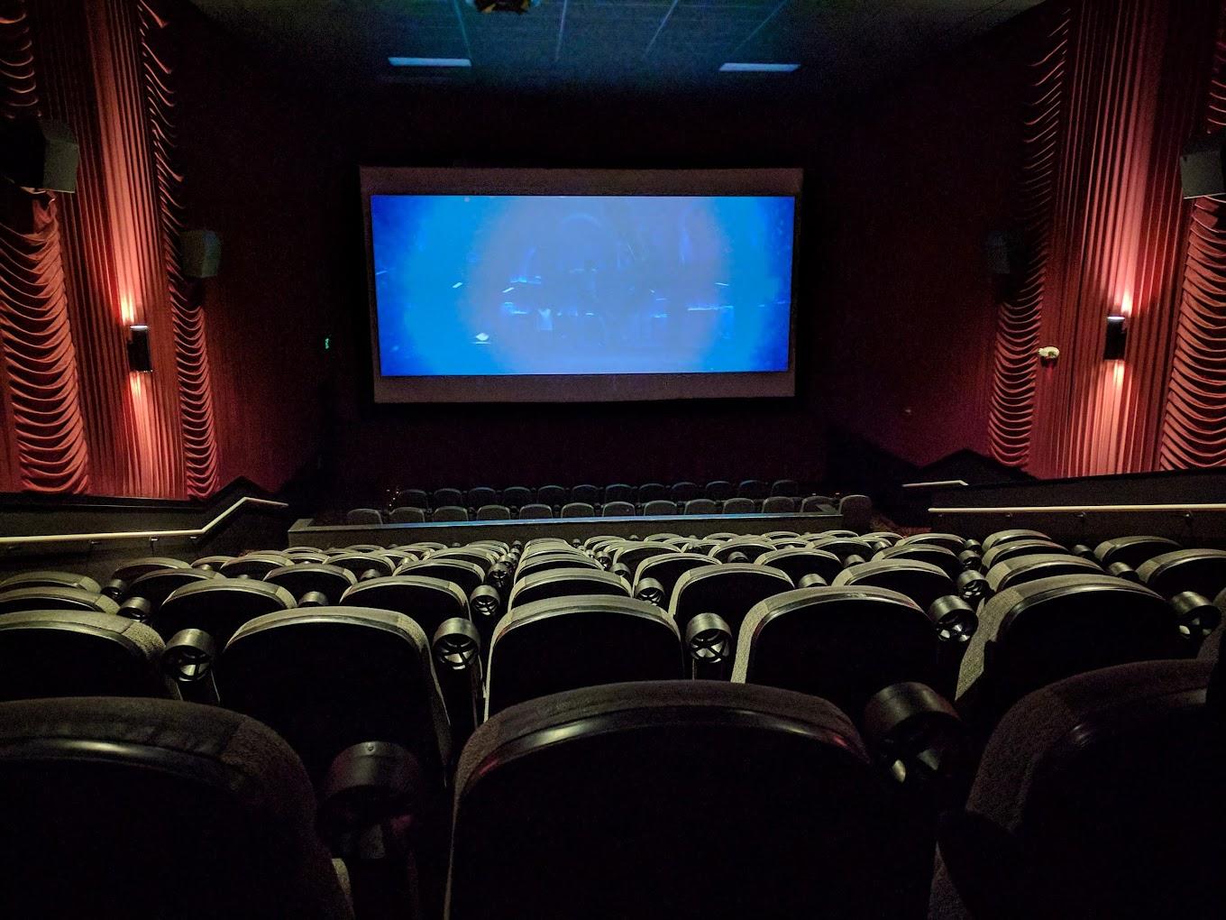 Regal Longston Place - Showtimes & Tickets