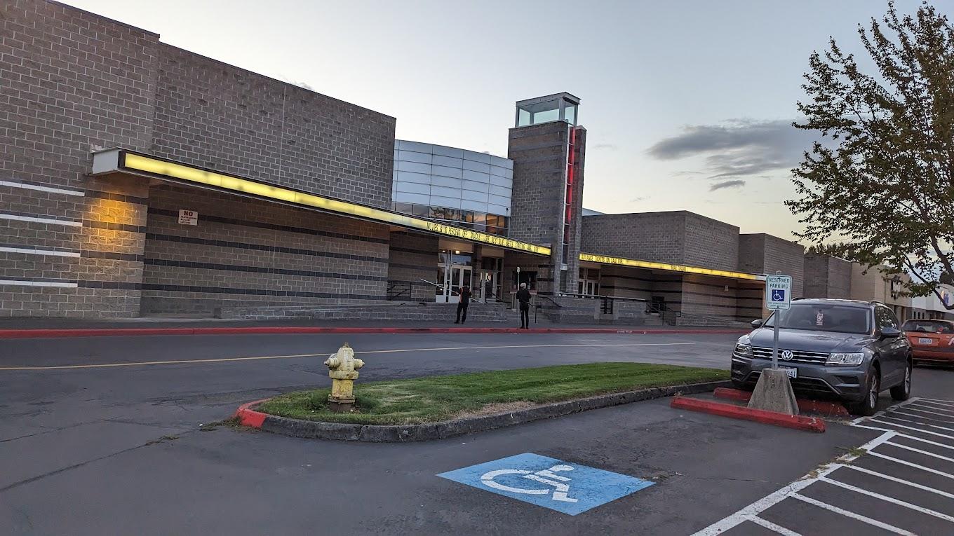 Regal Vancouver Plaza - Showtimes & Tickets