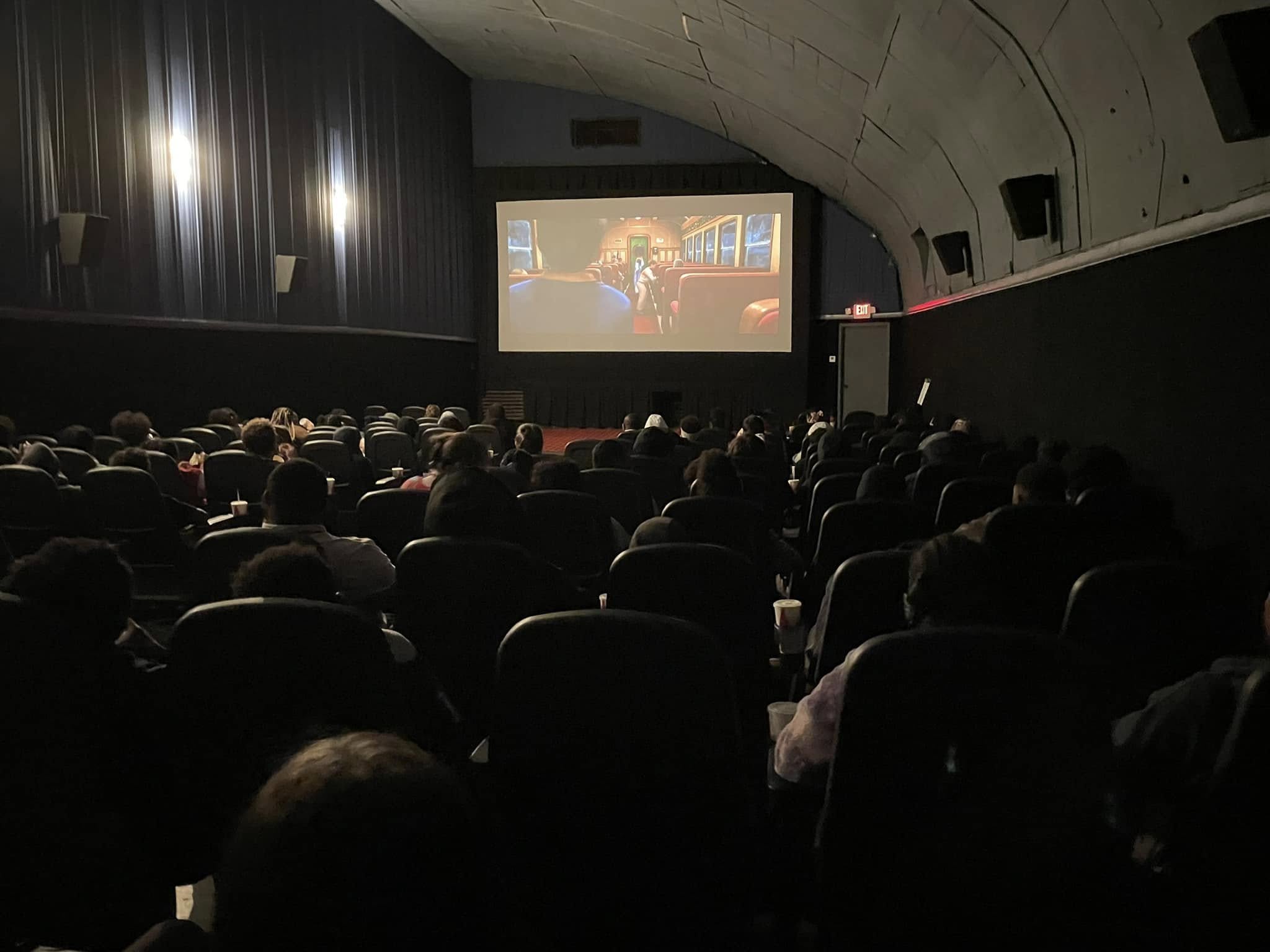 Queen Cinema 3 - Showtimes & Tickets