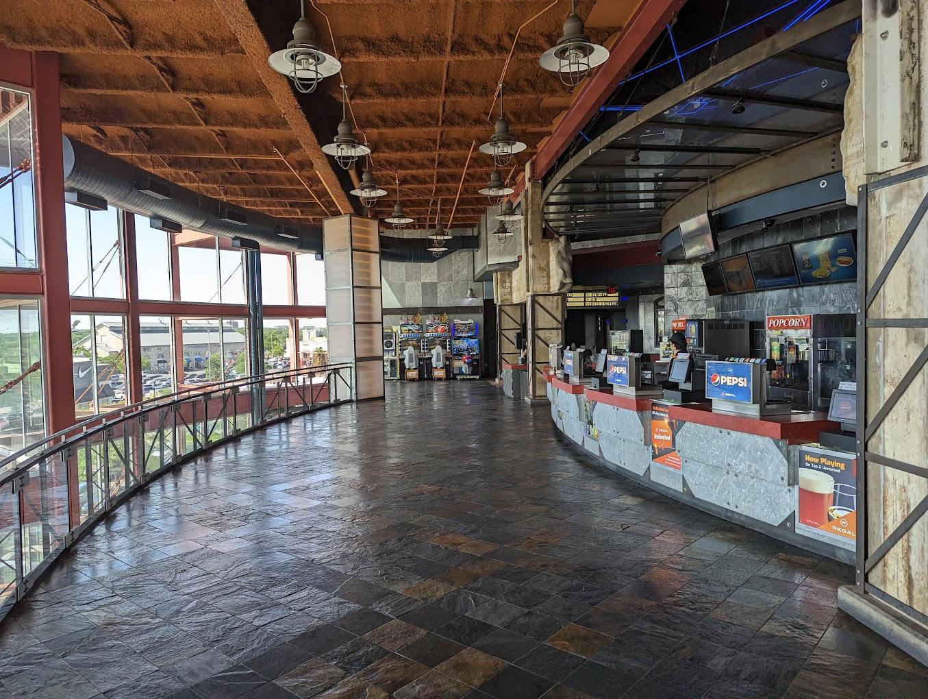 Regal Alamo Quarry Stadium 16 in San Antonio, TX - Screendollars