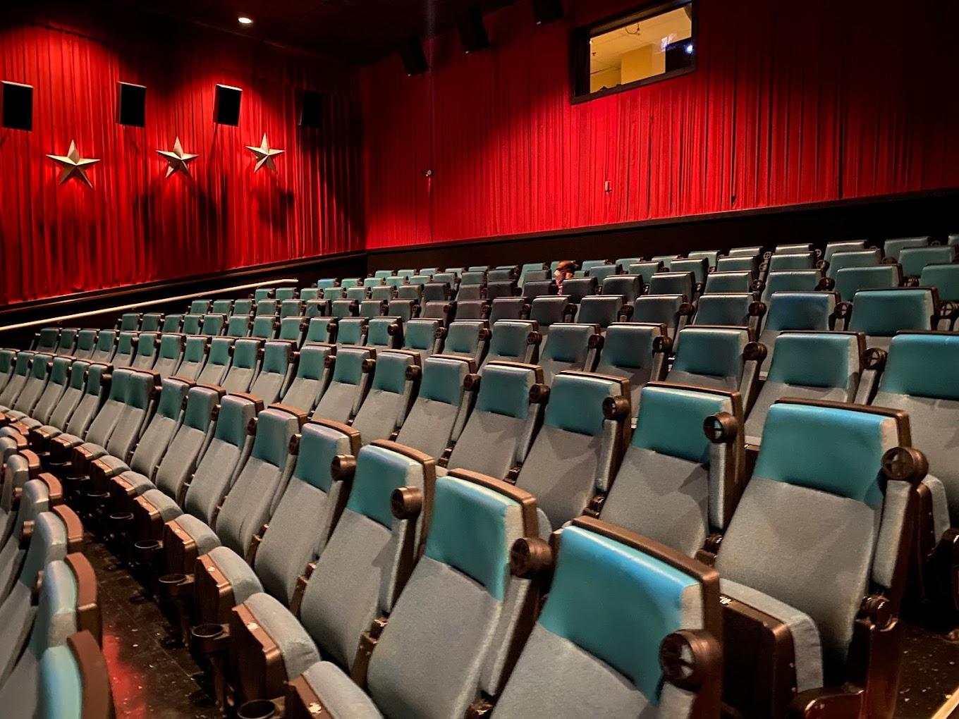 Regal Gateway - Showtimes & Tickets