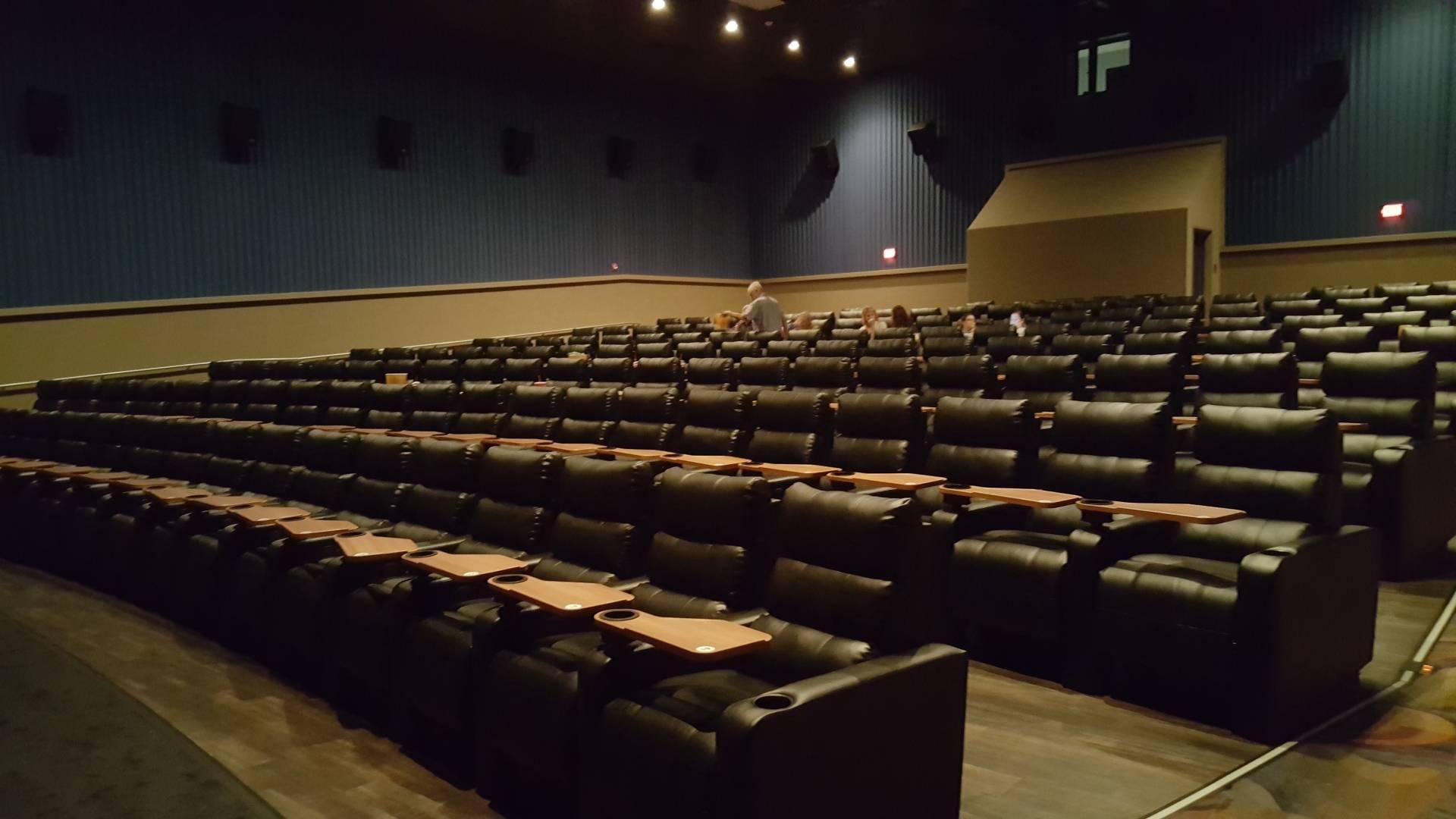 Regal Janss Marketplace Theatre in Thousand Oaks - Showtimes & Tickets