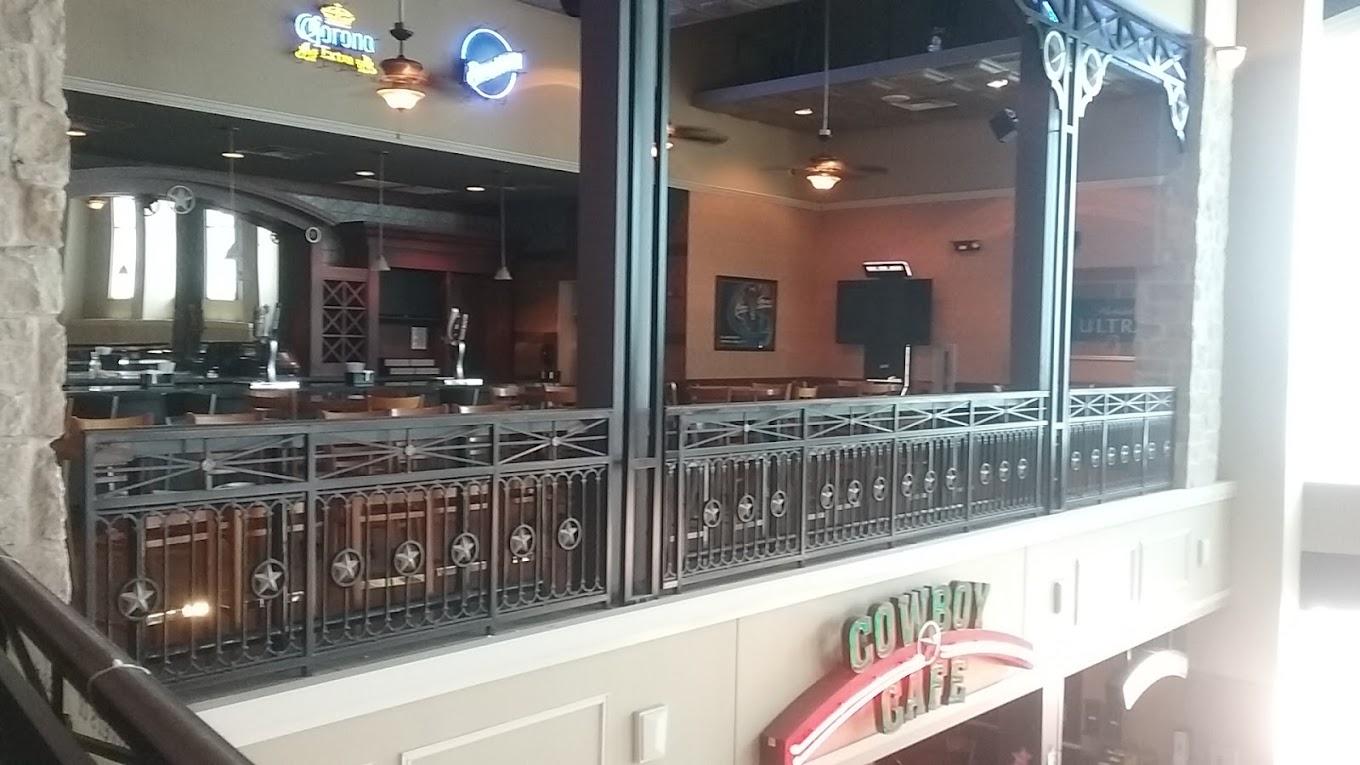 Regal Lone Star - Showtimes & Tickets