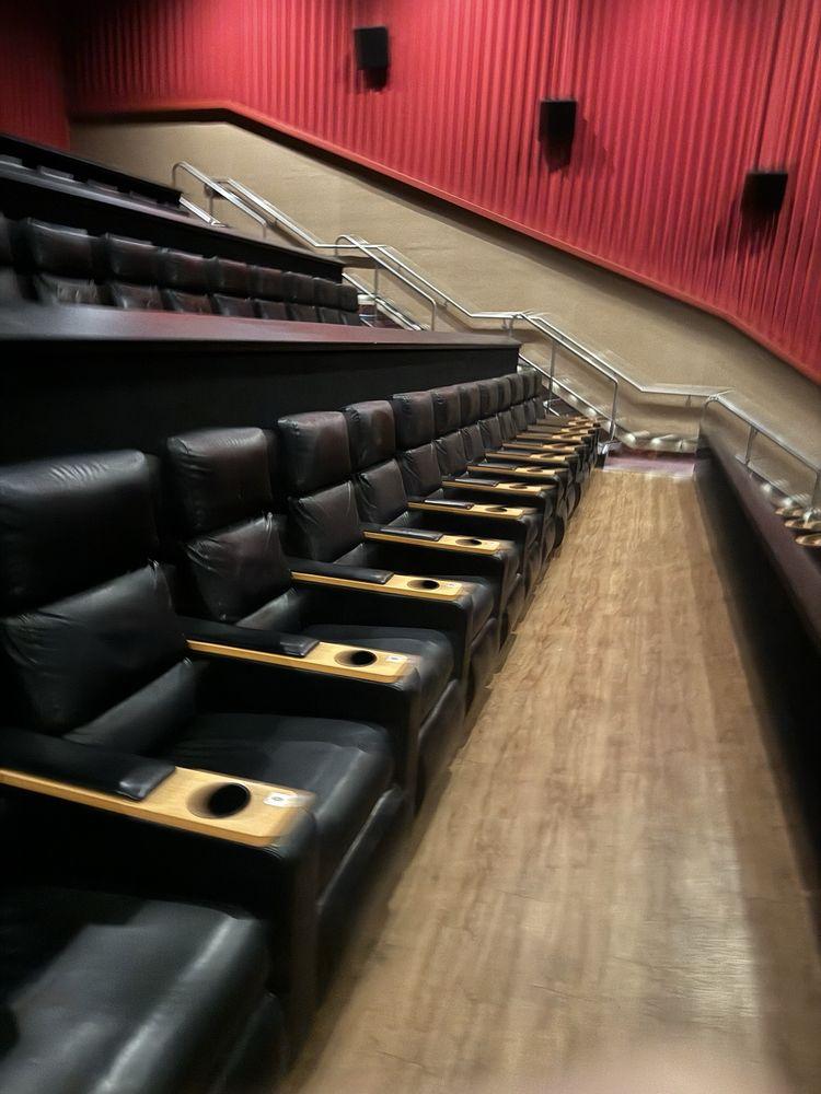 Regal Manchester – Fresno Theatre - Showtimes & Tickets