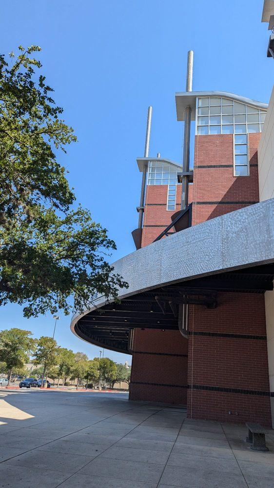 Regal Northwoods - Showtimes & Tickets