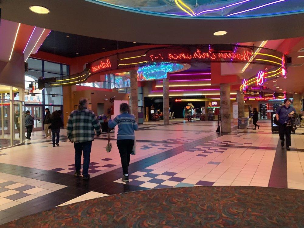 Regal Oceanside Theatre - Showtimes & Tickets