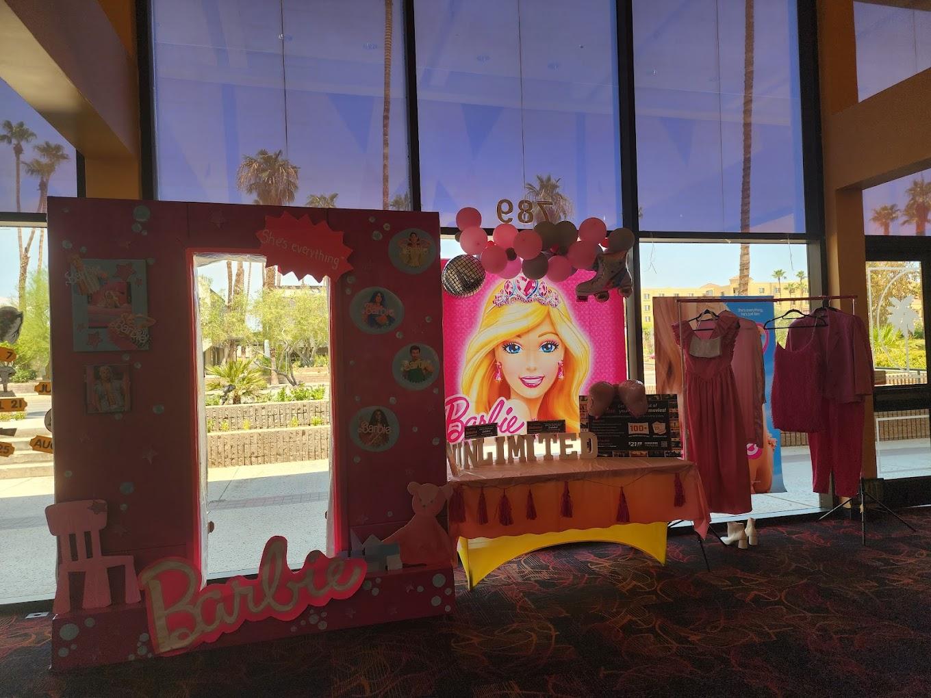 Regal Palm Springs Theatre - Showtimes & Tickets