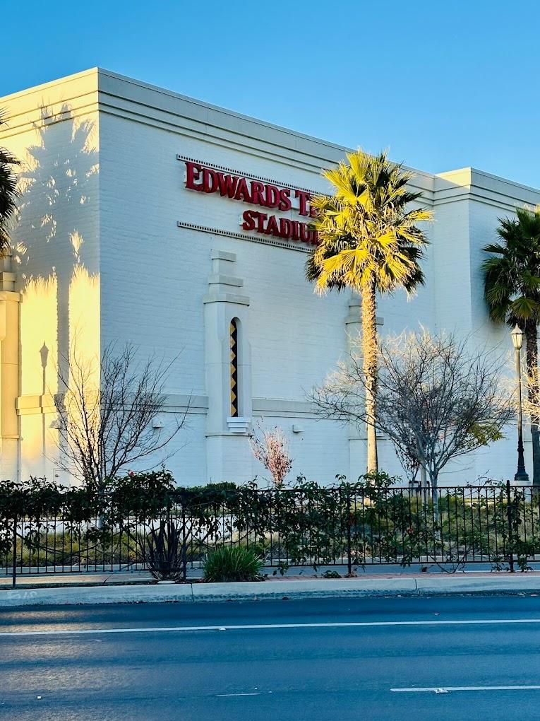 Regal Edwards Santa Maria & RPX Theatre - Showtimes & Tickets