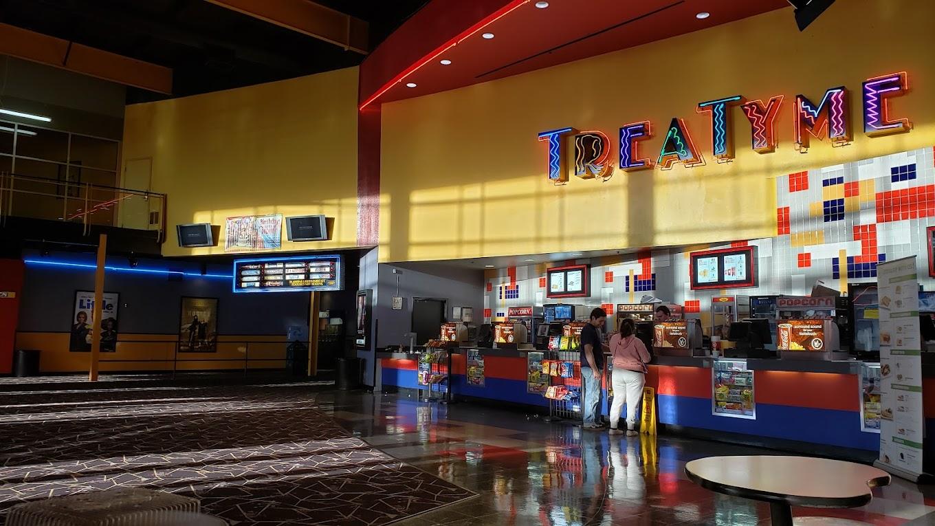 Regal Tyler Rose - Showtimes & Tickets