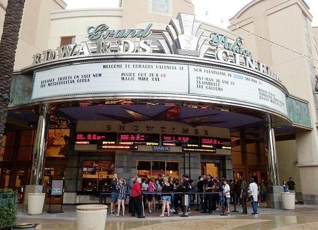 Regal Edwards Valencia - Showtimes & Tickets