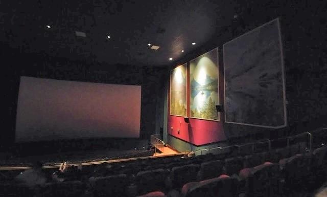 Regal Edwards Valencia - Showtimes & Tickets