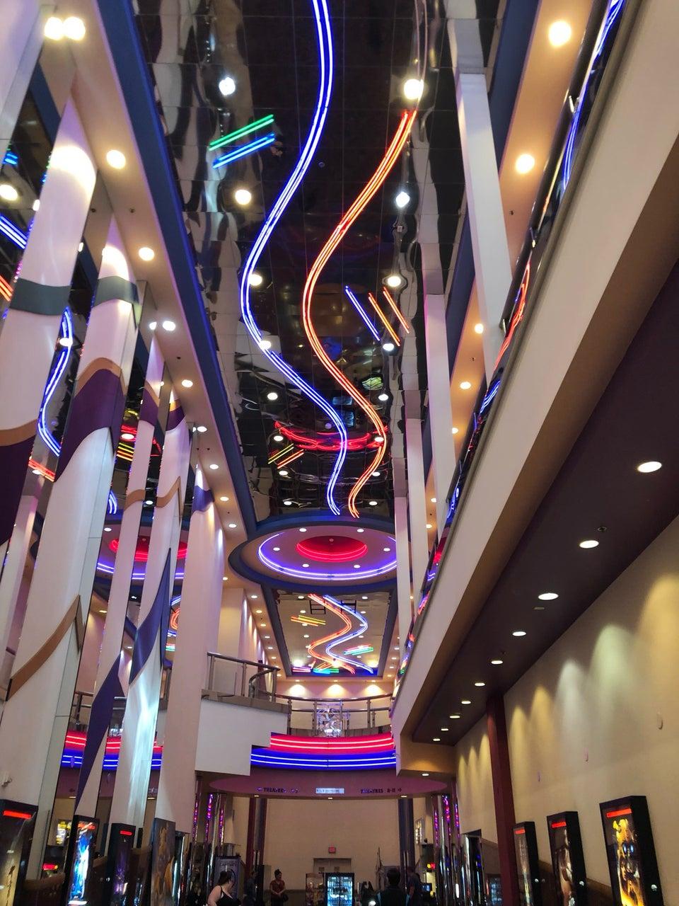 Regal Edwards Valencia - Showtimes & Tickets