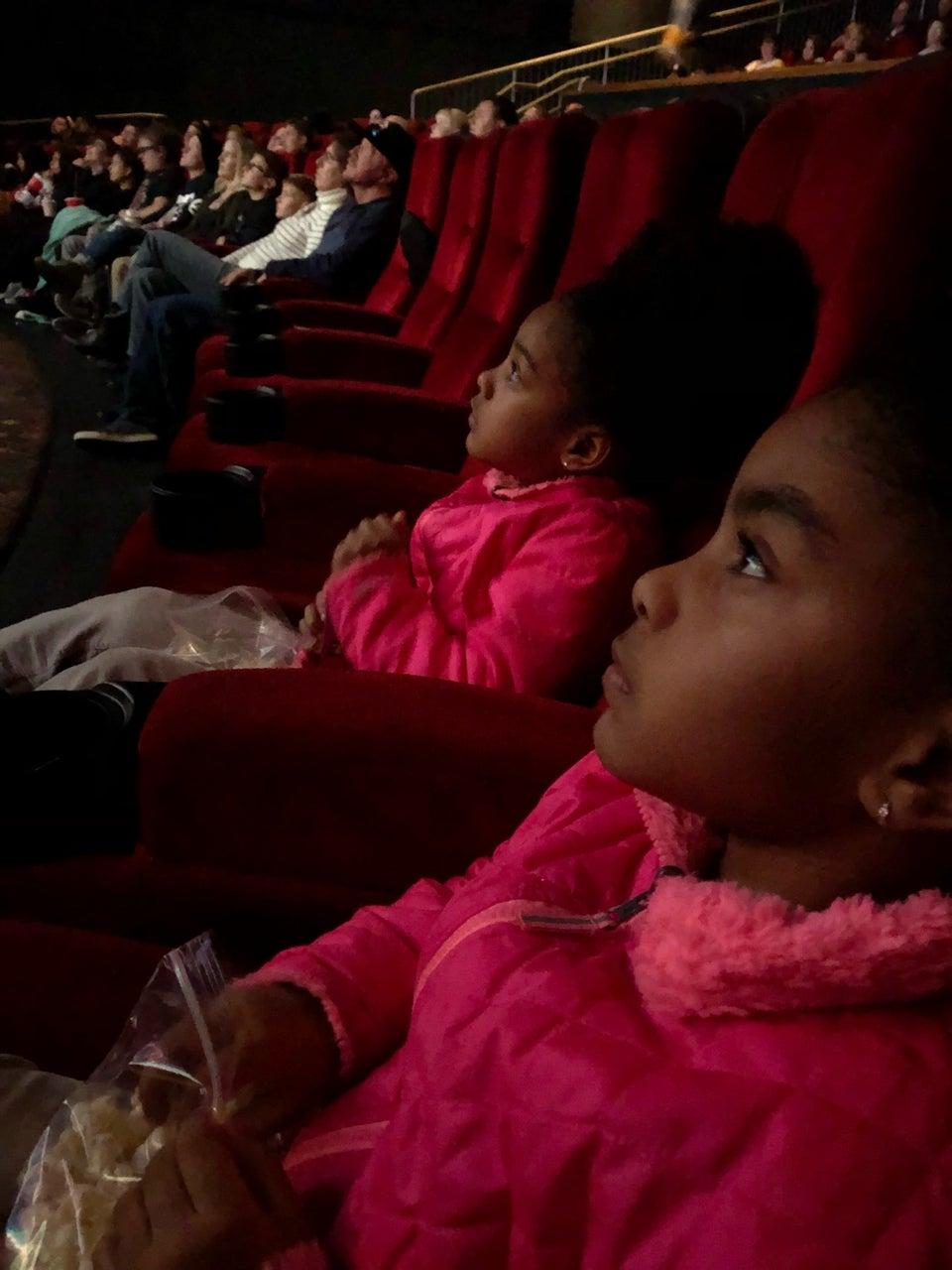 Regal Edwards Valencia - Showtimes & Tickets