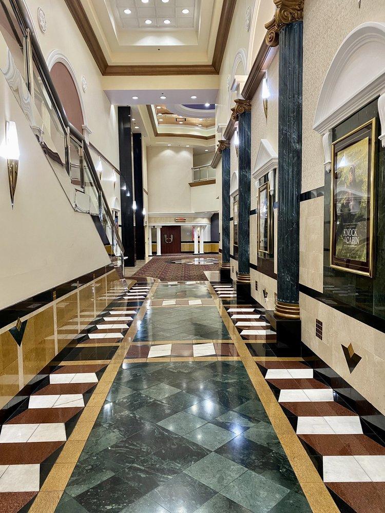 Regency Calabasas Commons Theatre - Showtimes & Tickets