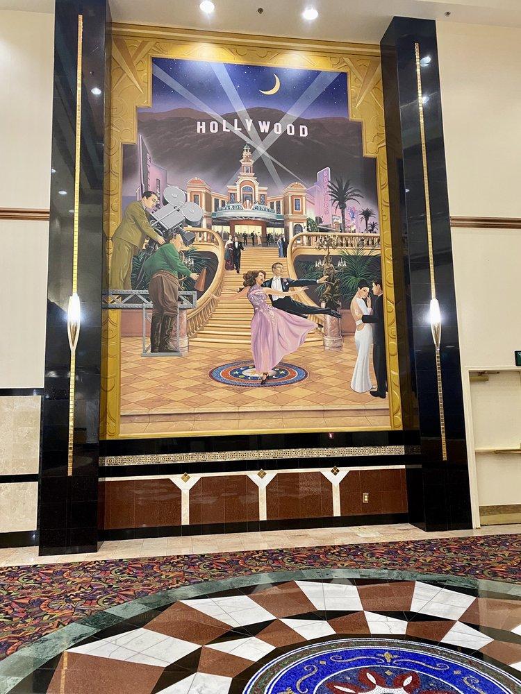 Regency Calabasas Commons Theatre - Showtimes & Tickets