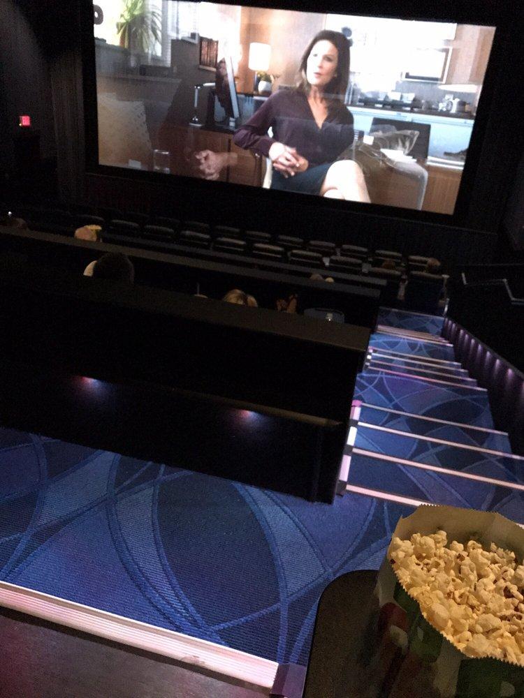 Santa Rosa Airport Stadium 12 - Showtimes & Tickets