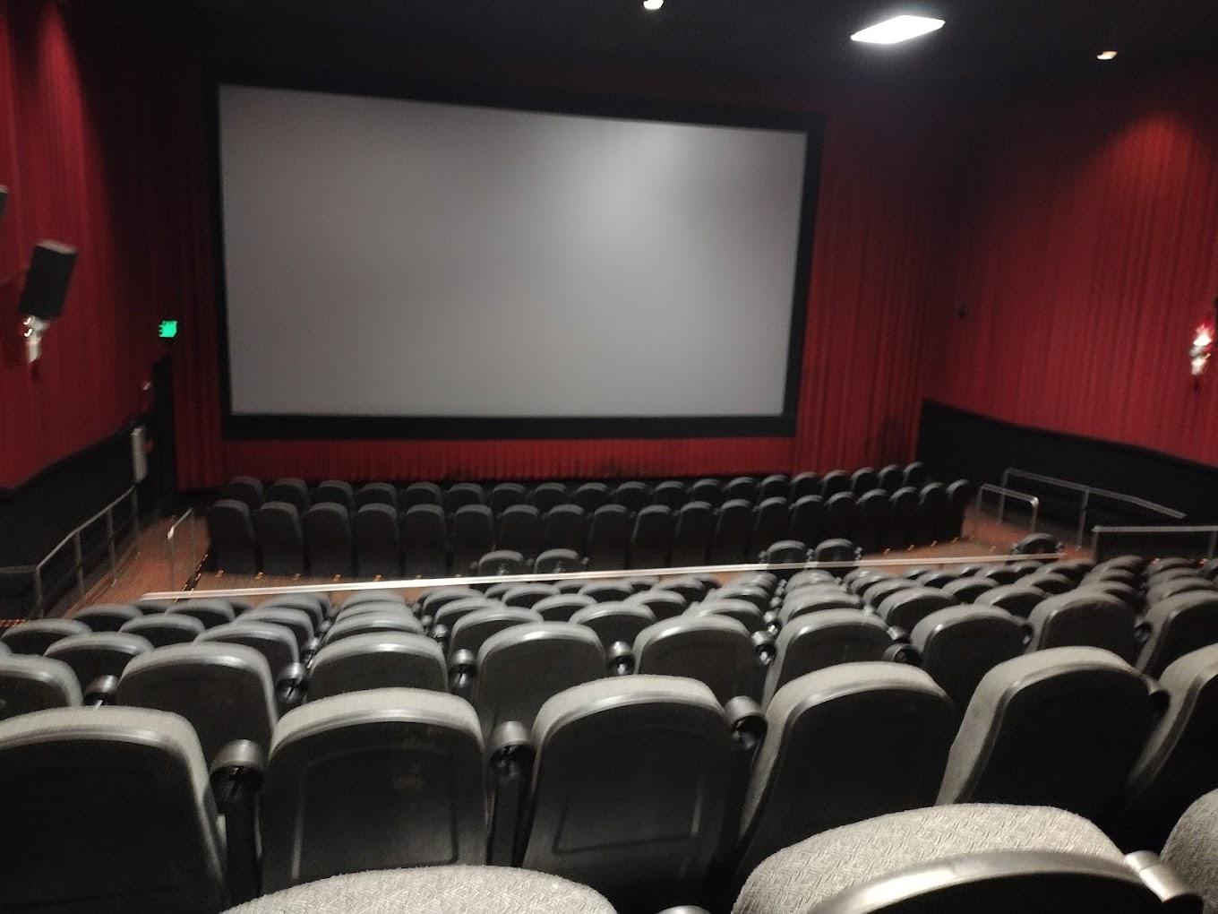 Regal Santiam - Showtimes & Tickets