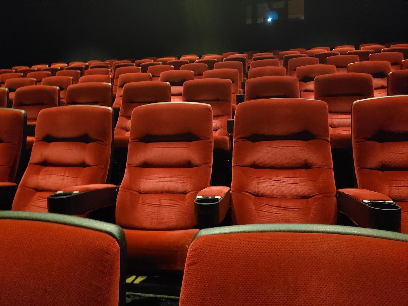 AMC Southcenter 16 - Showtimes & Tickets