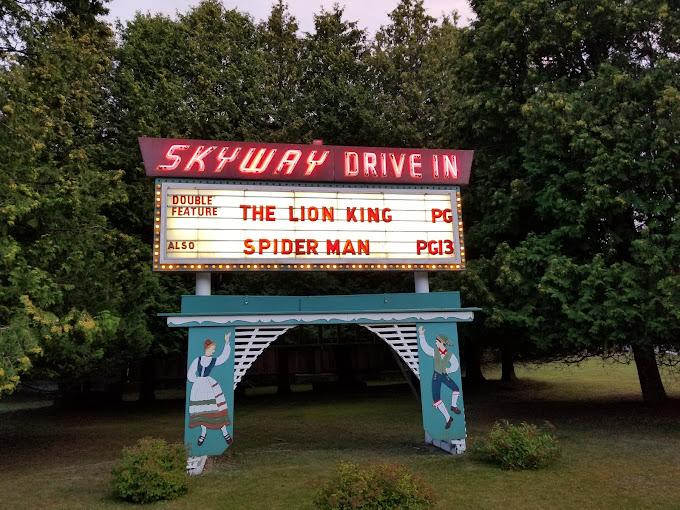 Skyway Drive-In in Fish Creek, WI - Screendollars