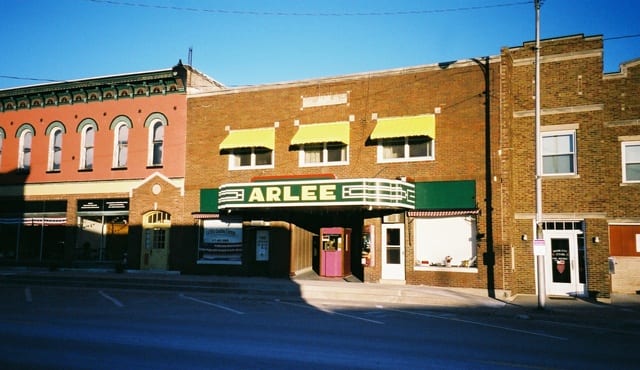Arlee Theater - Showtimes