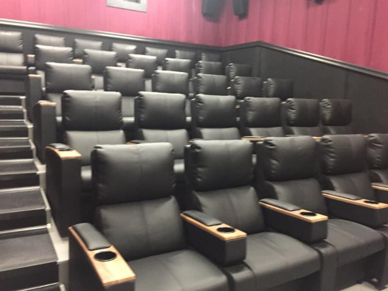 Times Square Grand Slam - Showtimes & Tickets