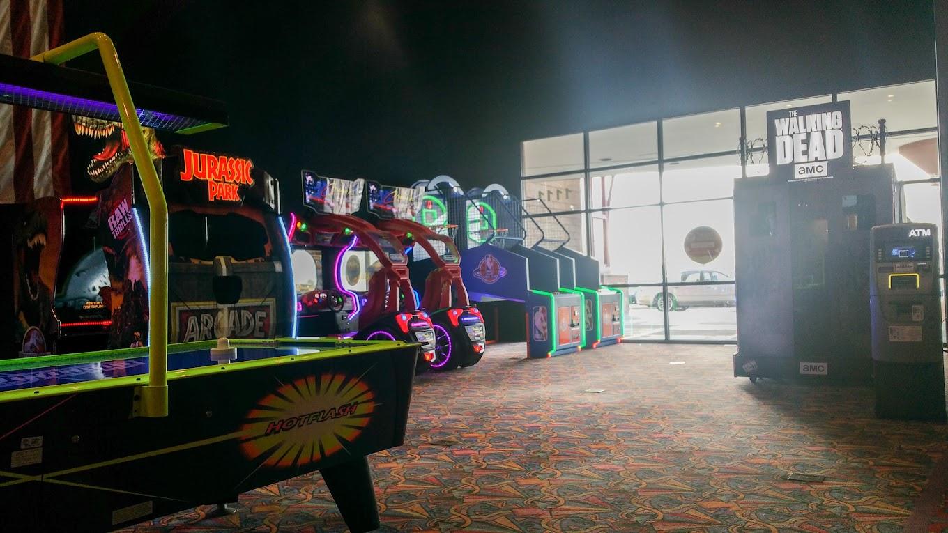 Marcus Bloomington Cinema + IMAX - Showtimes & Tickets