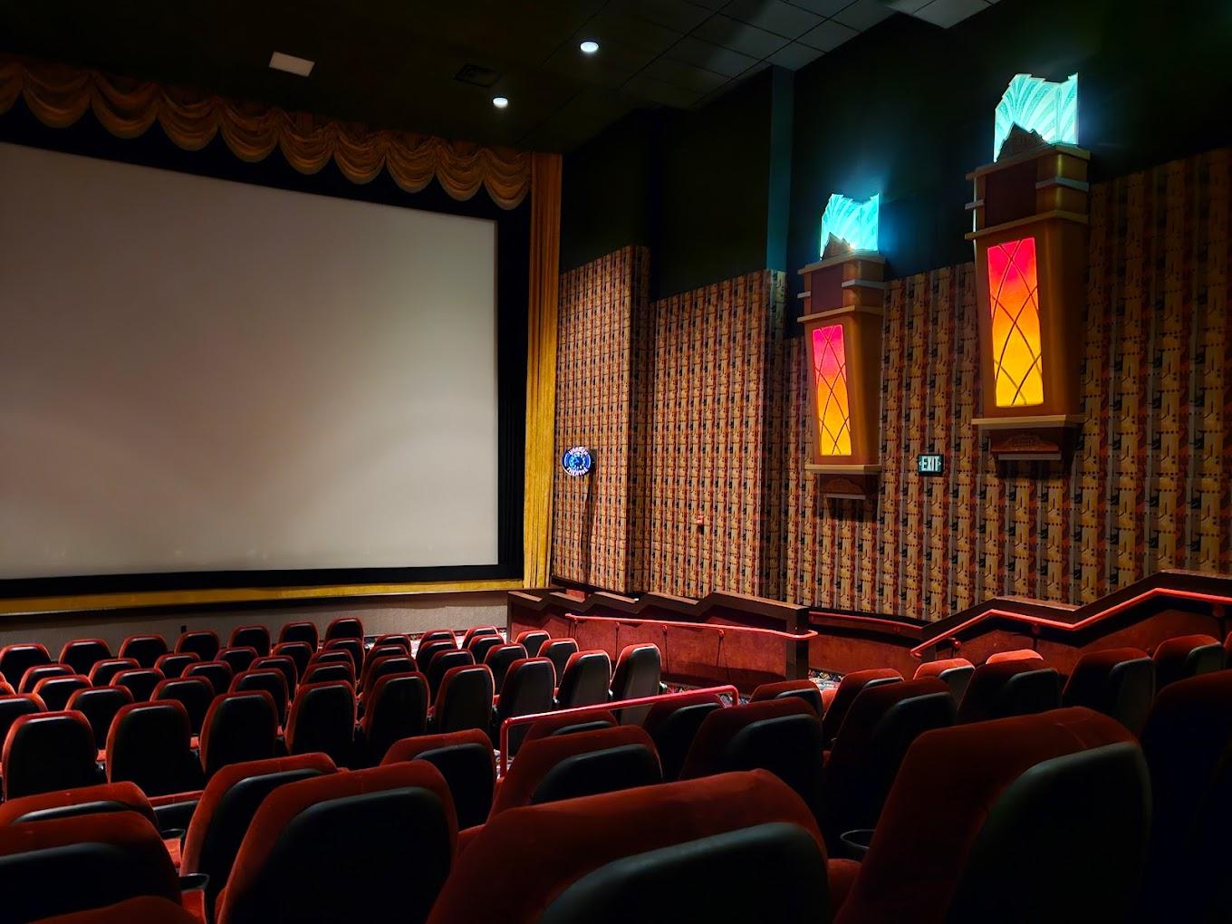 Regal Warren East in Wichita, KS - Screendollars