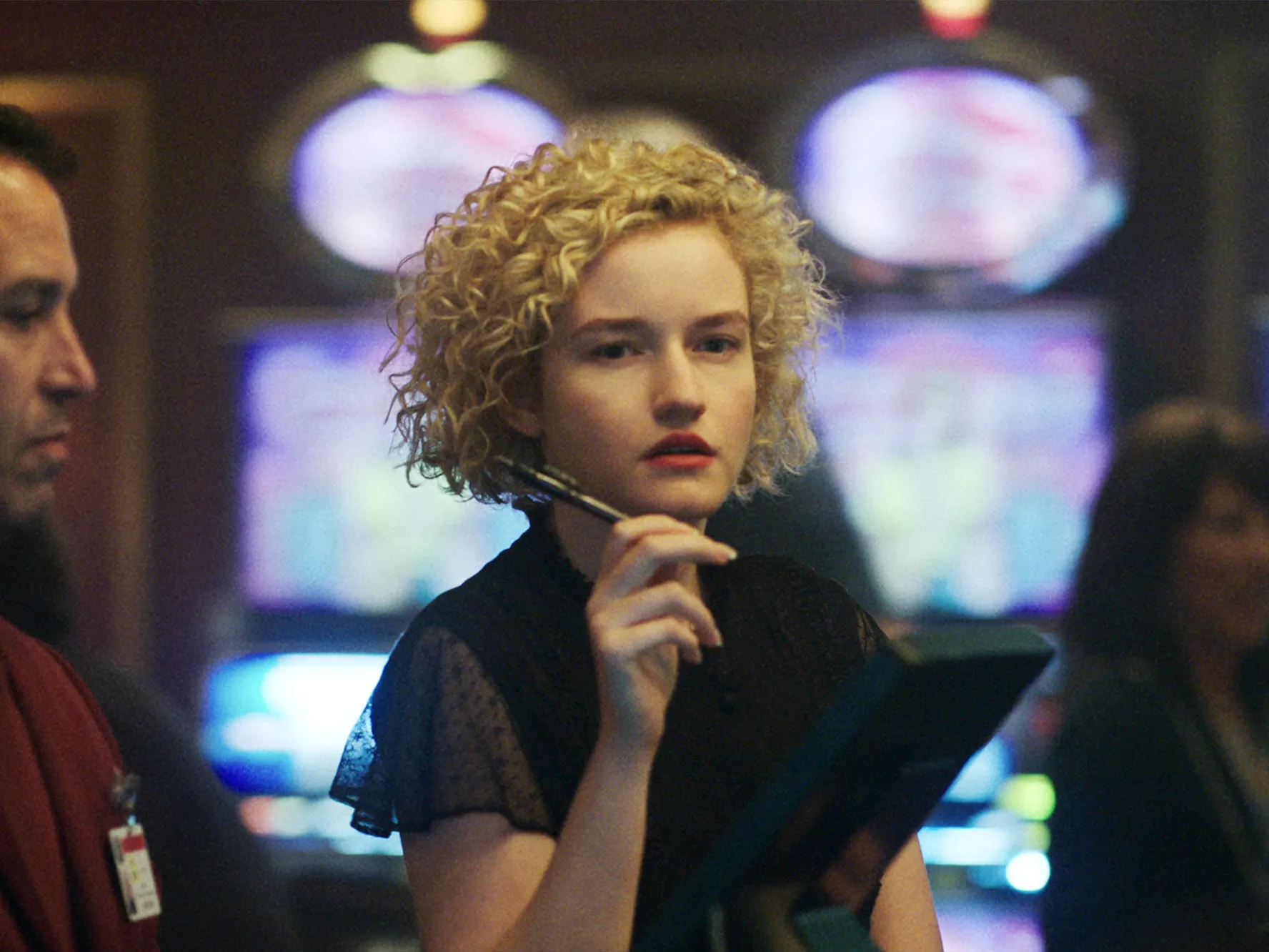 Julia Garner: Biography, Movies, Net Worth & Photos
