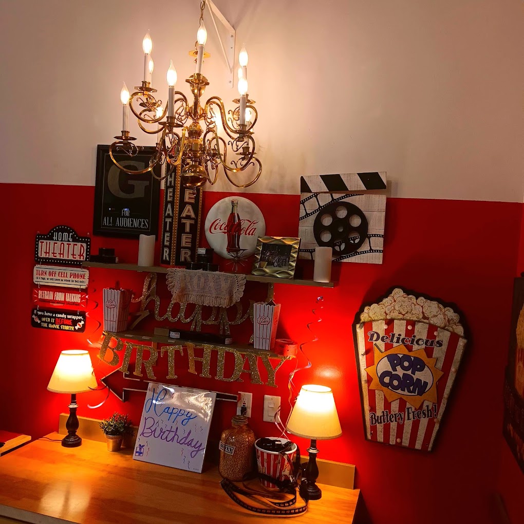 Roxy Movie Theater - Showtimes & Tickets