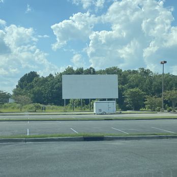 MoonLight Drive-In Theatre Shallotte - Showtimes & Tickets