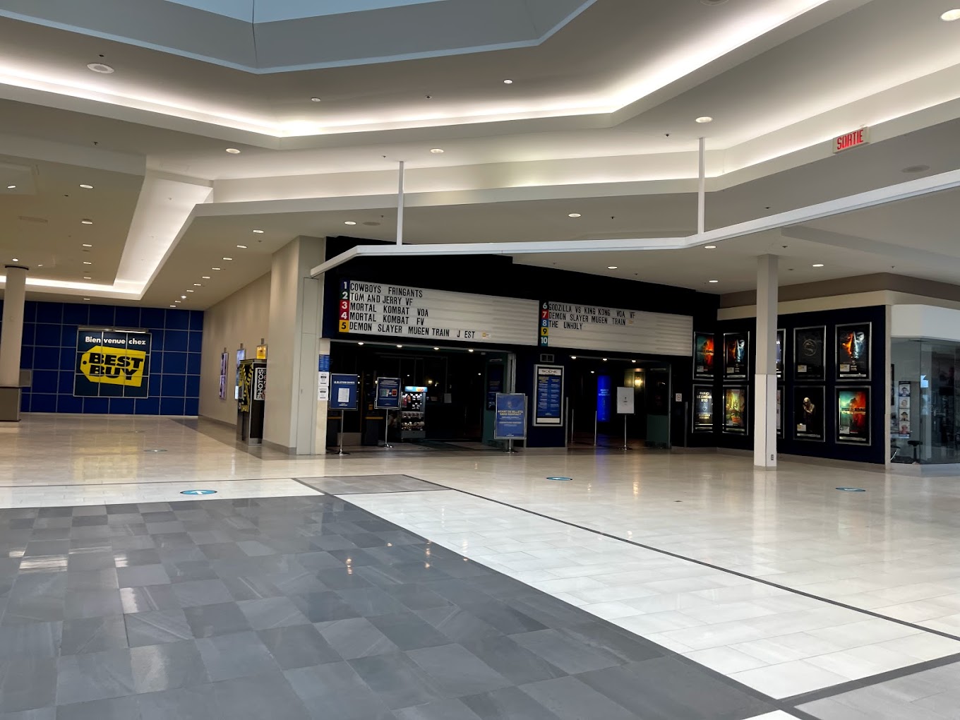 Cinéma Famous Players Carrefour Angrignon - Showtimes & Tickets