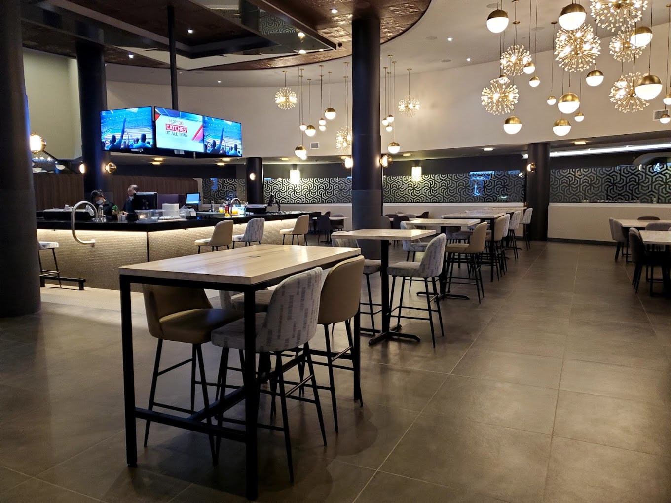 Cinéma Cineplex Forum et VIP in Montreal - Showtimes & Tickets