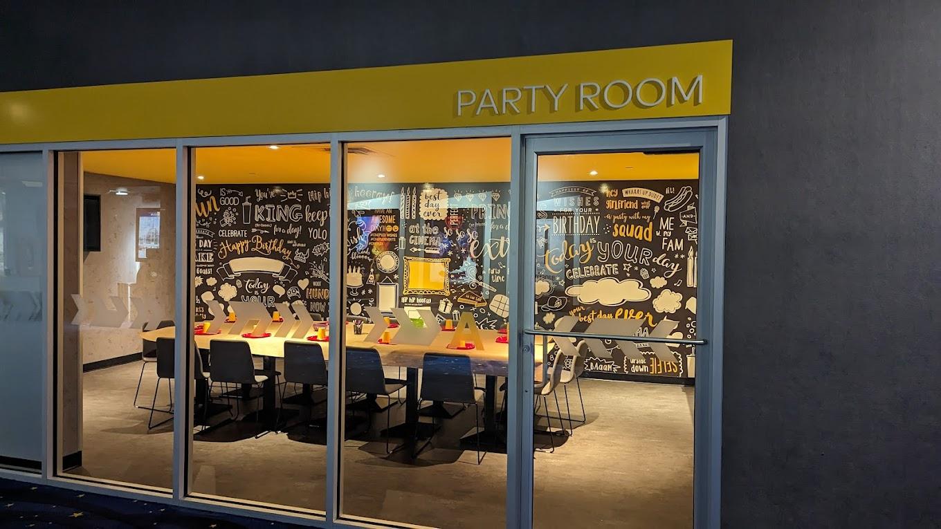 Cineplex Odeon Crowfoot Crossing Cinemas - Showtimes & Tickets