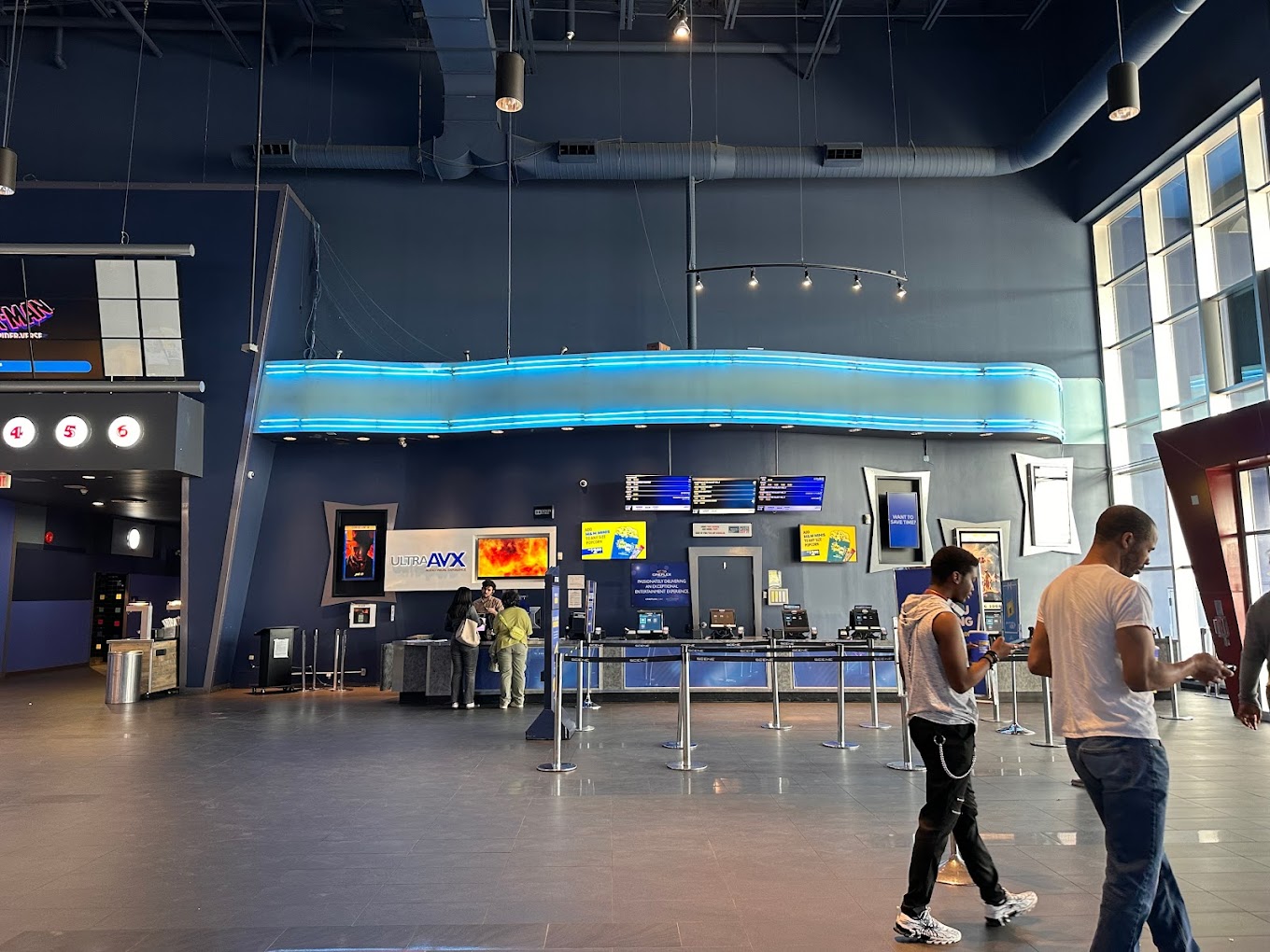 SilverCity Richmond Hill Cinemas - Showtimes & Tickets