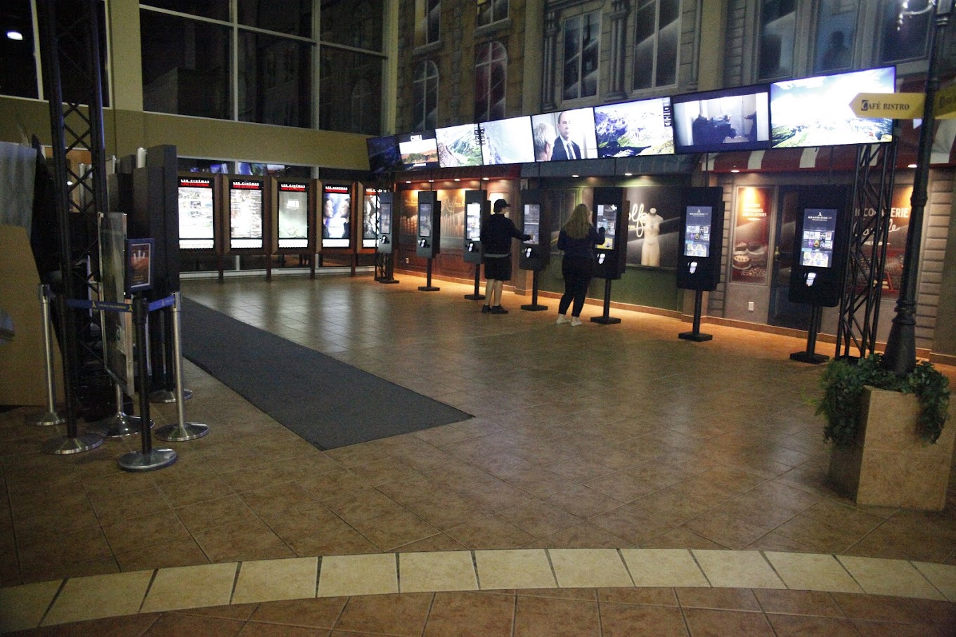 Cinéma Triomphe - Showtimes & Tickets