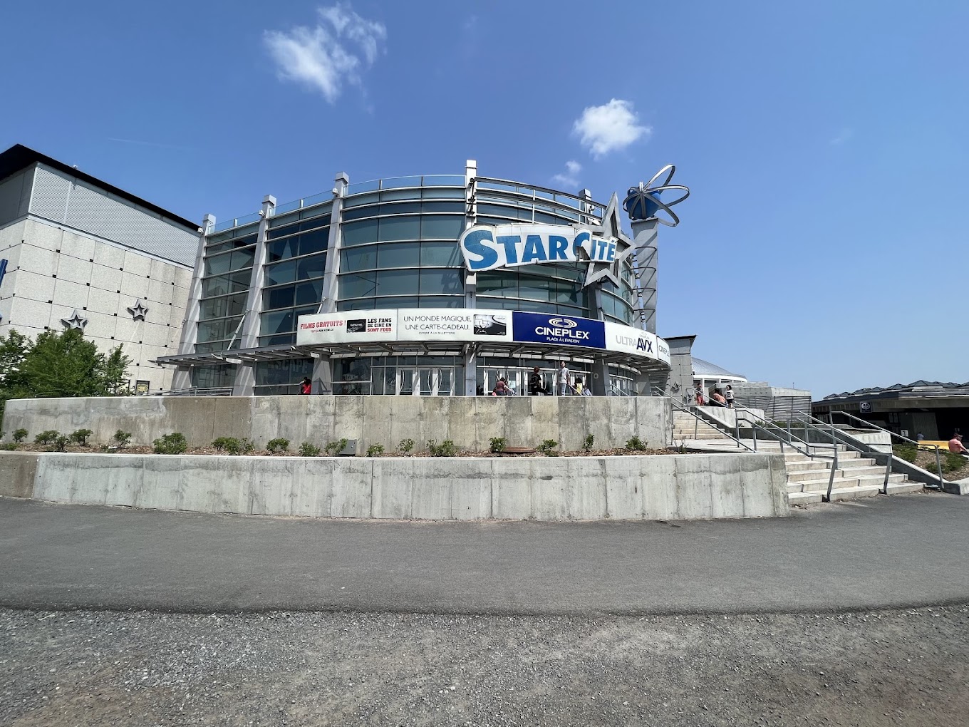 Cinéma Starcité Montréal - Showtimes & Tickets
