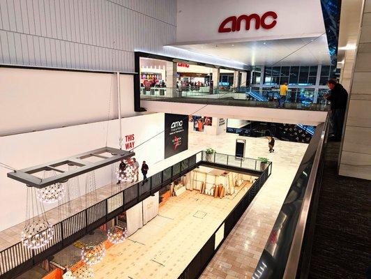 AMC DINE-IN Topanga 12 Movie Theatre - Showtimes & Tickets