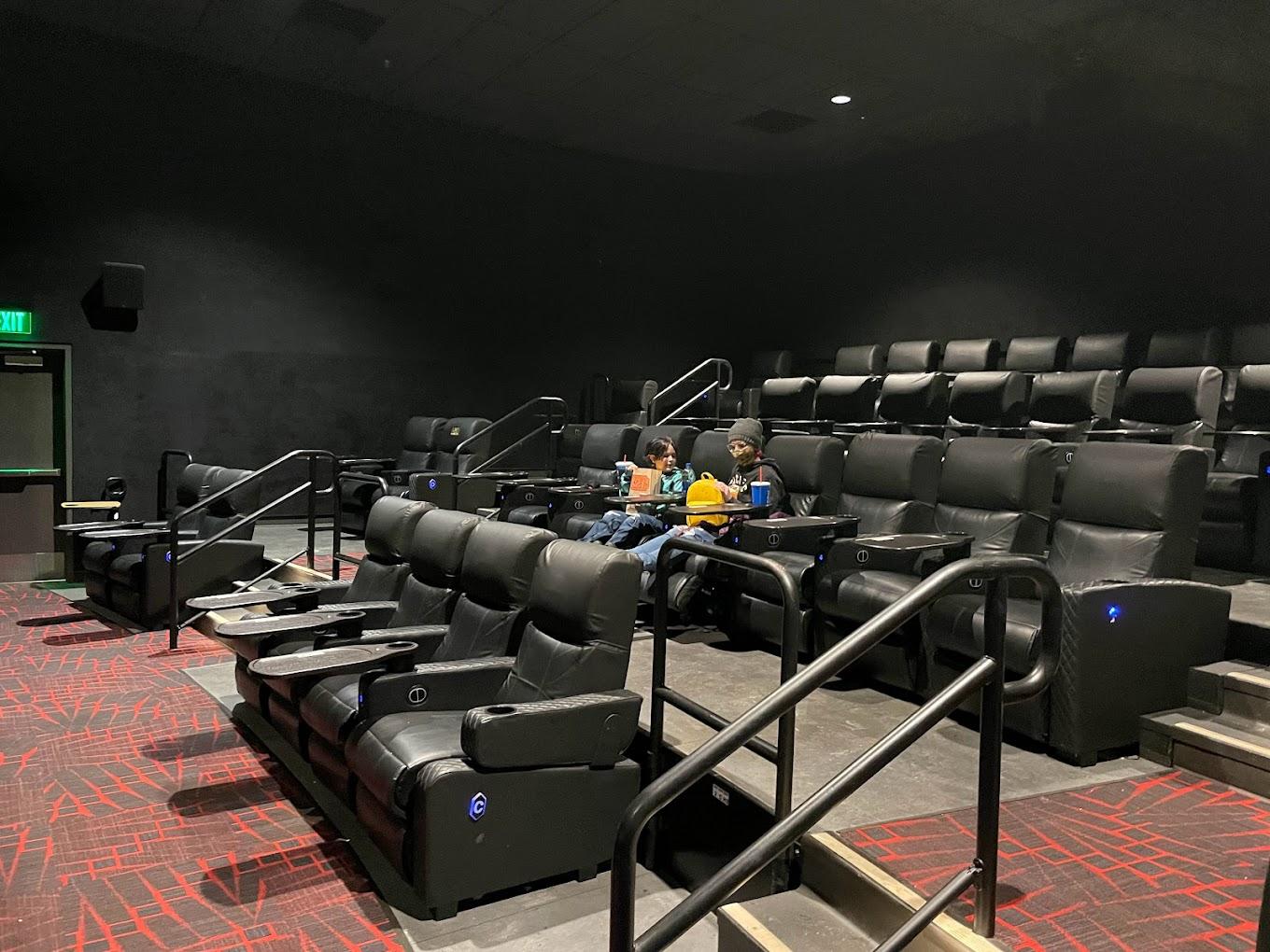 B&B Theatres Airway Heights 8 - Showtimes & Tickets