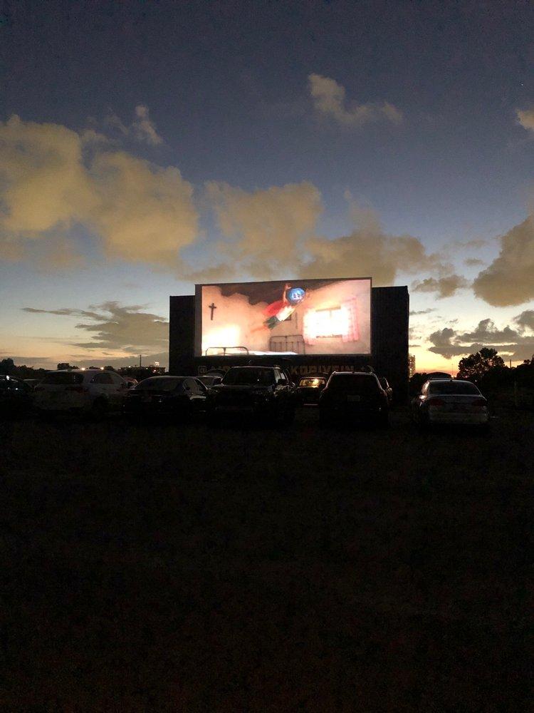 Moonstruck Drive-In Theatre Houston - Showtimes & Tickets