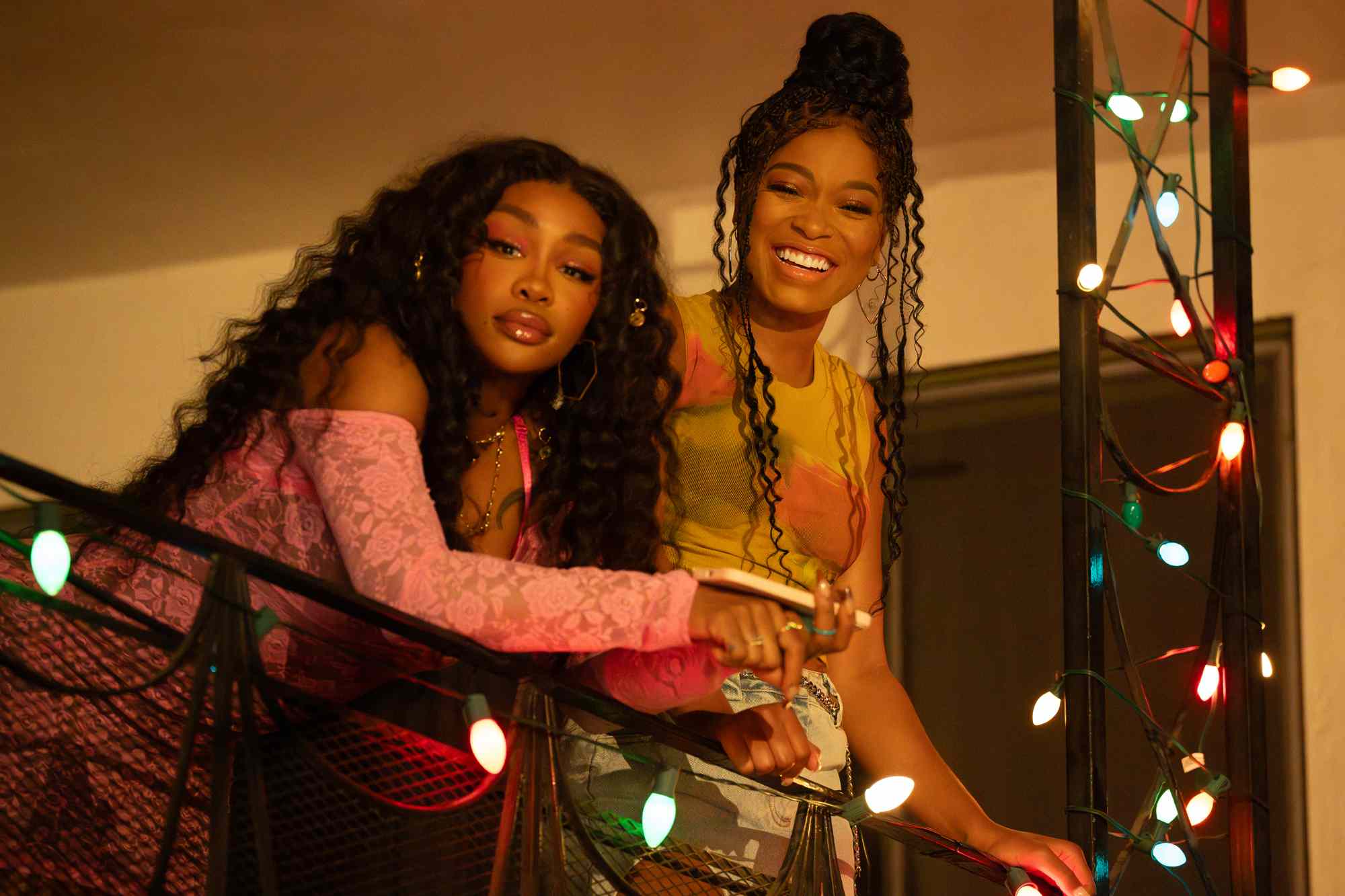 SZA: Biography, Movies, Net Worth & Photos