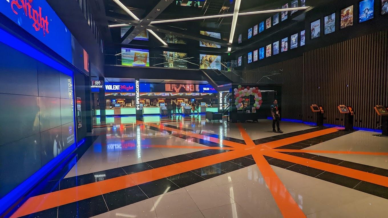 Regal Valley Mall - Showtimes & Tickets