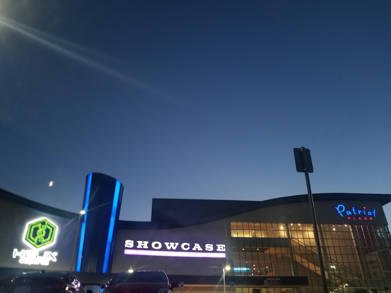 Showcase Cinema de Lux Patriot Place - Showtimes & Tickets