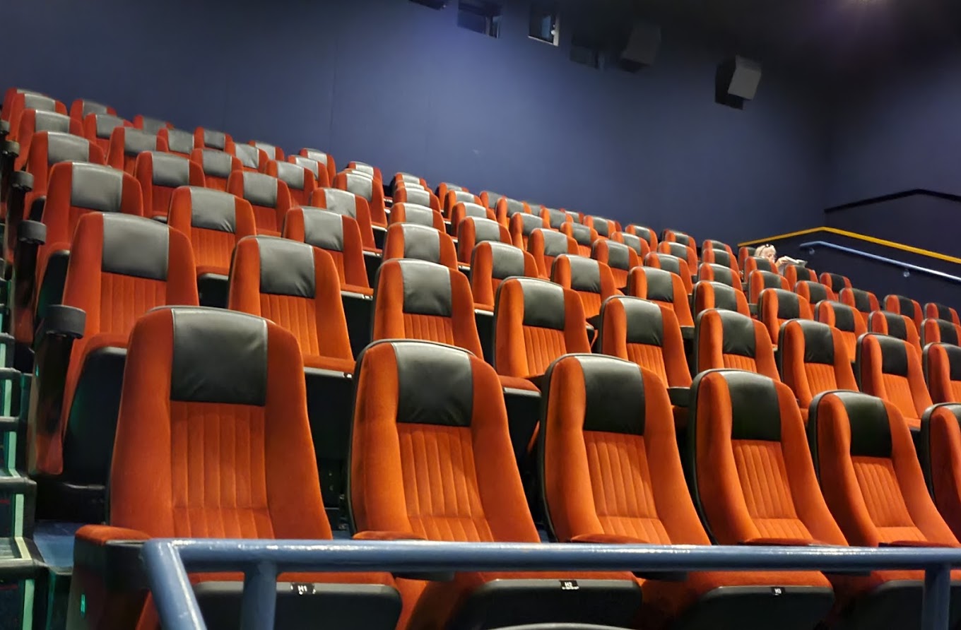 Showcase Cinema de Lux Patriot Place - Showtimes & Tickets